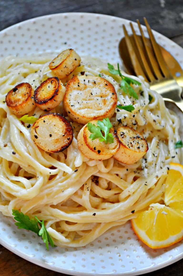 Vegan Linguine and Scallops with White Wine Cream Sauce - Rabbit and Wolves