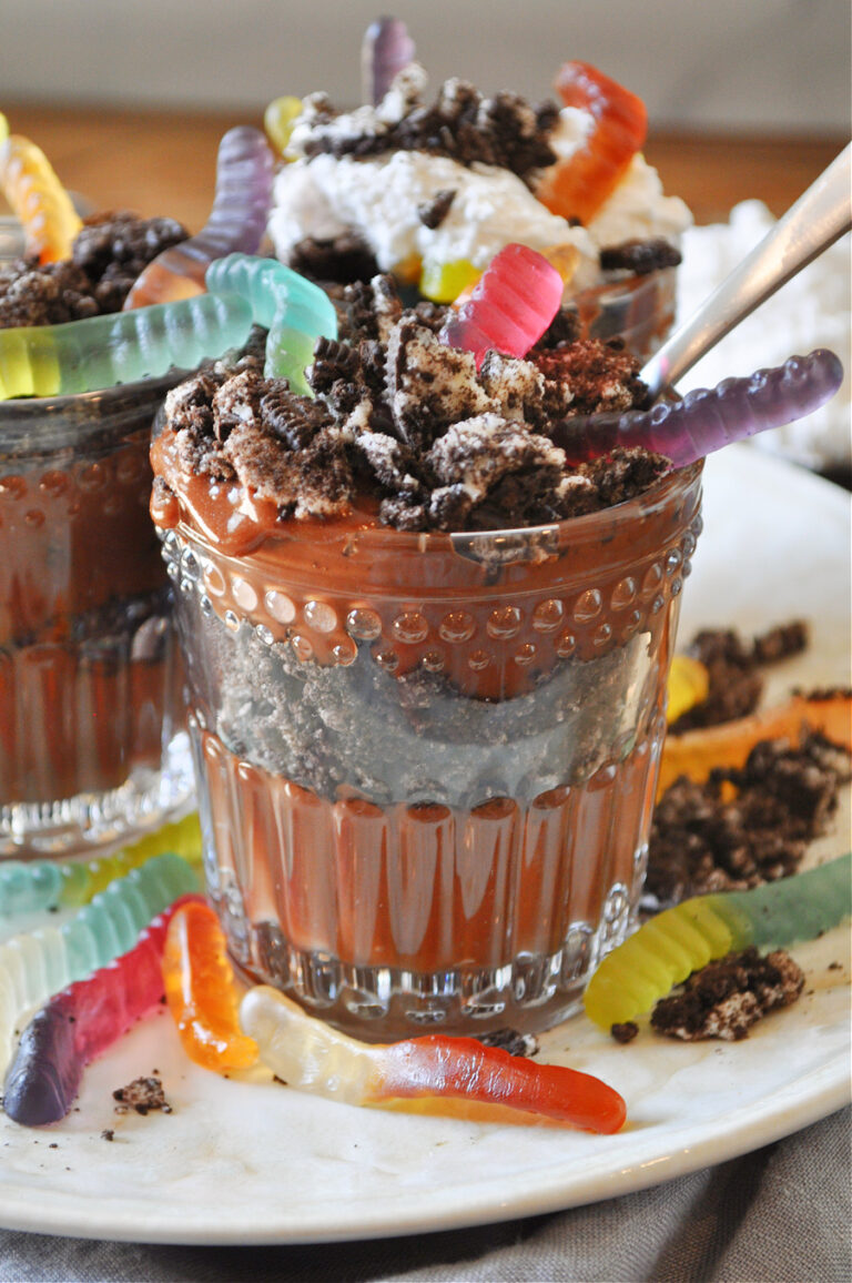 Easy Vegan Dirt Pudding - Rabbit and Wolves